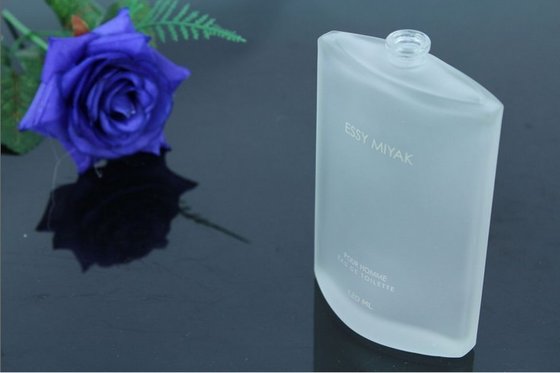 Small 150ml Frosted Glass Perfume Bottles Custom Made With Crimp - On Sprayer