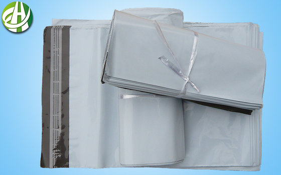PM-1  6''x 9'' custom white&black plastic mailing poly mailers mailing bags Plastic Mailers for E-commerce