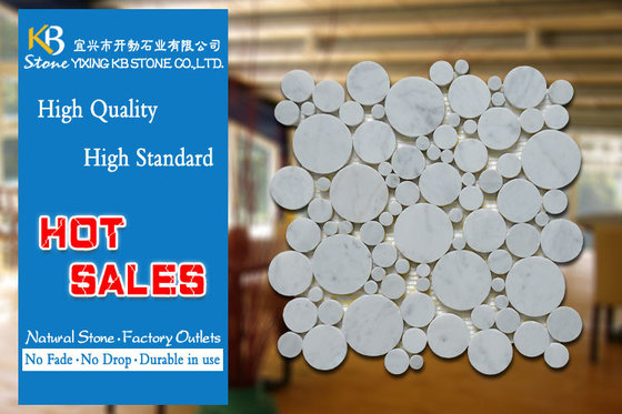 Irregular Round White Carrara Marble Tile Meshed On 12 x 12 Wall Decoration