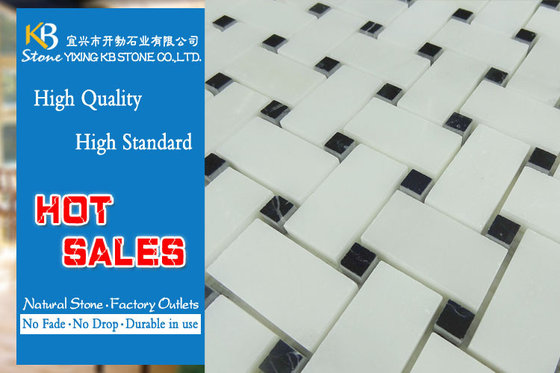 White Marble Wall Tiles Marble Mosaic Tile With Black Dots CE Approved