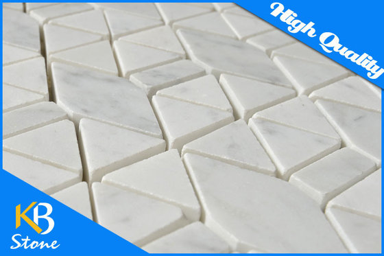 Irregular Honed Bianco Herringbone Marble Mosaic Tiles Carrara White For Home Decoration