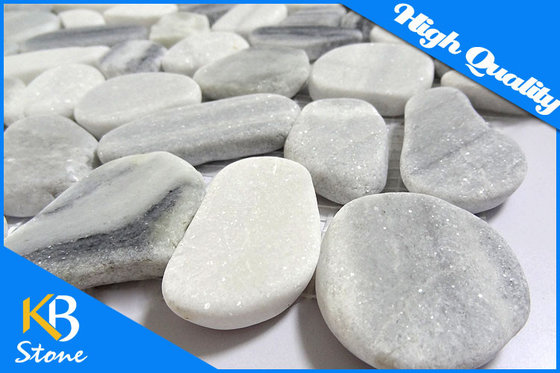 Gray And White Pebble Stone Mosaic Tile Round Shape for Interior Wall or Floor Decoration