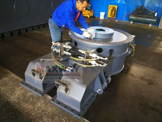 Hydraulic Extendable Amphibious Pontoon for 20--26 Ton Excavator , Model: MAX200PU-E