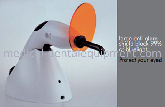 Broad Spectral 7W Dentist Curing Light High Light Output 2200mW Lithium - ion Battery