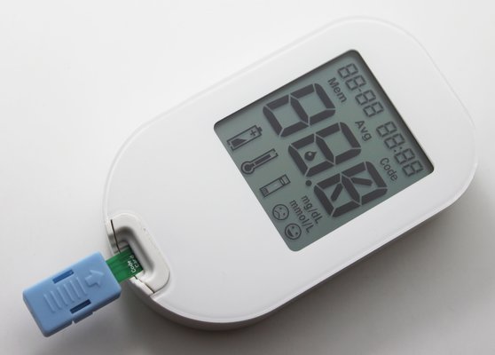 Diabetics Blood Glucose Meter with Test Strips , Blood Sugar Meter 0.7μl Required supplier