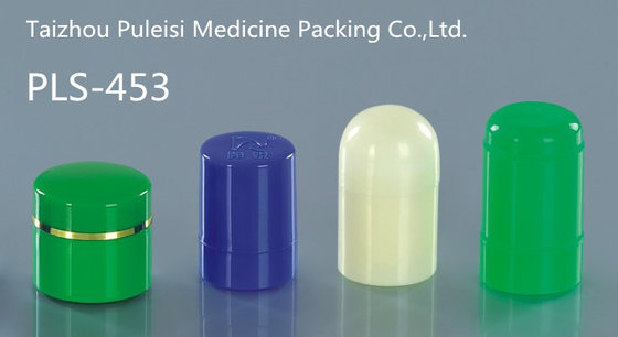 La médecine en plastique verte/jaune met les bouteilles et les pots cosmétiques vides
