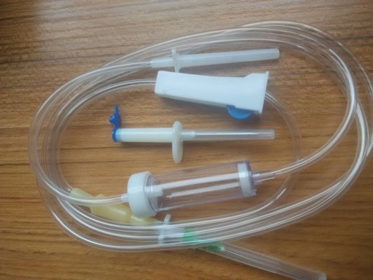 Transfusion Set with double needle