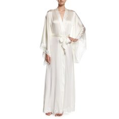 China Fashion pajamas for ladies new style silk sleepwear supplier
