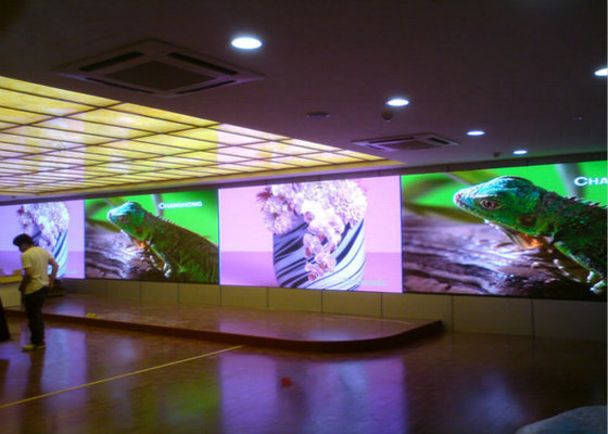 High Refresh P2.5 Indoor Advertising LED Display / SMD LED Video Wall