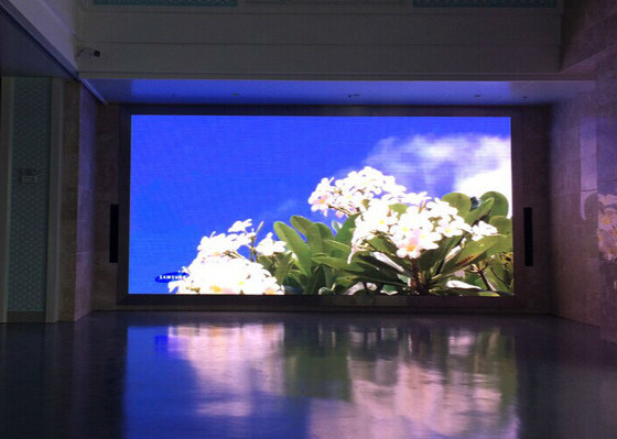 Ultra Definition P4 SMD LED Display Modular Design With 3840Hz Refresh Rate