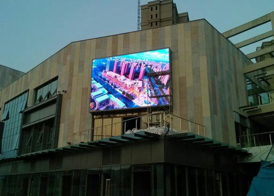 Energy Saving P10 Outdoor Advertising LED Display With High Luminance 7500 nits