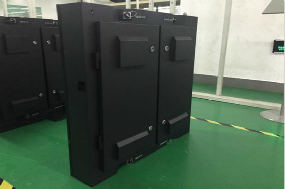 P5 RGB Outdoor Advertising LED Display Customized With IP67 Waterproof Grade