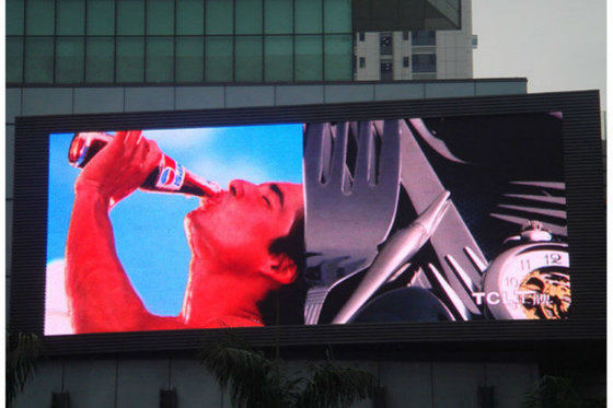320*320mm P13 RGB Outdoor Advertising LED Display With Superb High Brightness