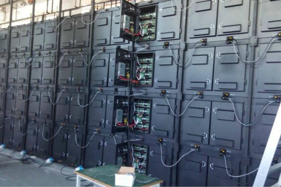 320*320mm P13 RGB Outdoor Advertising LED Display With Superb High Brightness