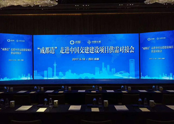 Super Bright P5 Indoor LED Display High Refresh Rate For Wall Mounted Installation