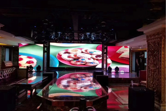 80mm Super Slim LED Display P3.91 HD Video Wall With High Resolution 64*64 Pixels