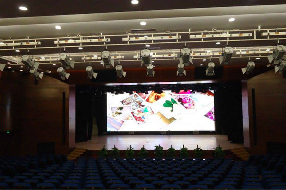 Indoor Full Color Stage LED Screen P2.5 Wide Viewing Angle For Commercial Center