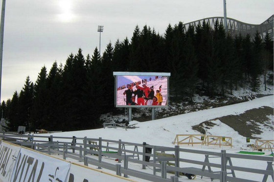5mm Pixel Pitch Outdoor Fixed LED Display High Brightness For Port / Airport