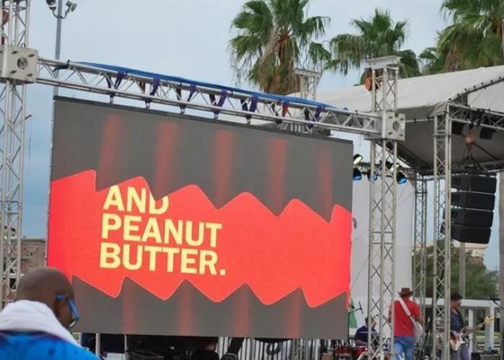 Pixel Pitch 4.81mm Outdoor Rental LED Display With 500x1000mm Cabinet