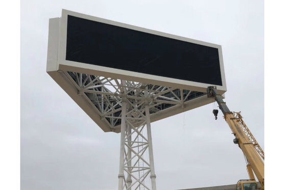 High Brightness P8 Outdoor LED Screen , Waterproof Big Commercial Advertising LED Display