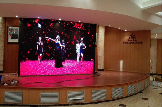 High Resolution P2.5 HD LED Video Wall , Indoor SMD LED Display With Wide View Angle