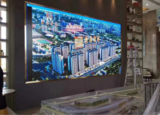Energy Saving Indoor Advertising LED Display HD P2.5 400W/Sqm High Grey Level