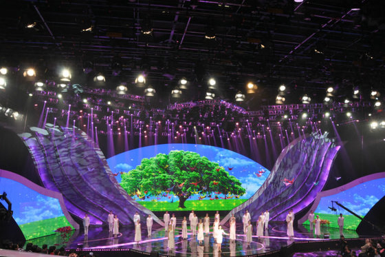 Multi Functional Indoor P4 LED Screen , LED Stage Backdrop High Refresh 3840 Hz