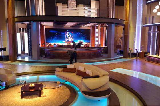 Indoor Full Color Stage LED Screen P2.5 Wide Viewing Angle For Commercial Center