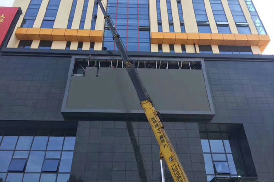 DIP346 RGB Full Color P16 Outdoor LED Display Steel Material For Large Buildings