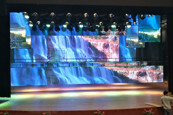 Full Color Indoor Advertising LED Display Seamless Splice With Amazing Visual Effect