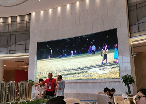 Curved Flexible Indoor Full Color Led Screen , Stage Led Video Wall 3 Years Warranty