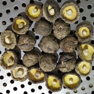 Factory Price Brown Dried Shiitake Mushroom Whole 1KG with Cap 3-4 CM
