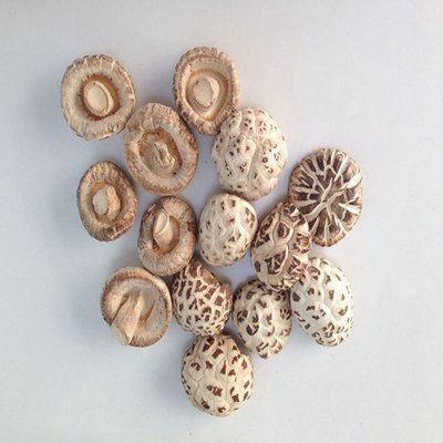 Factory Price Dried White Flower Mushroom Whole 3KG with Cap 3-4 CM