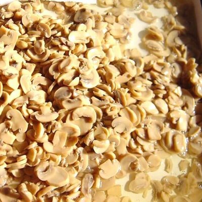 Factory Price Premium Canned Mushroom Whole / Slices / PNS in Brine