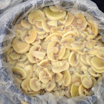 Factory Price Premium Fresh Drum Mushroom Slice in Brine (30%Slices,3.5-5.0CM)