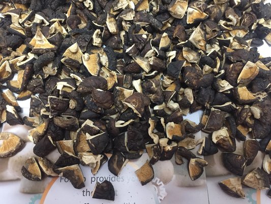 Factory Price Premium Dried Shiitake Mushroom Cubes (1/4 Cut) 1.5-2.5CM Size