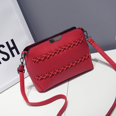 New Design Shoulder Bag Women Messenger Bag Classical Style Quilted Pu Leather Shell Handbag supplier