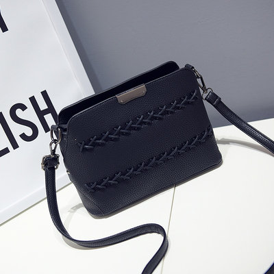 New Design Shoulder Bag Women Messenger Bag Classical Style Quilted Pu Leather Shell Handbag supplier