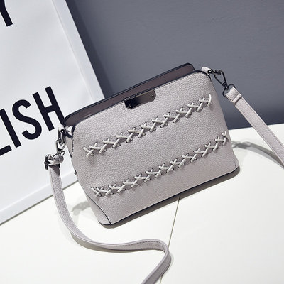 New Design Shoulder Bag Women Messenger Bag Classical Style Quilted Pu Leather Shell Handbag supplier