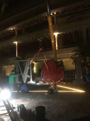 都市劇場の装飾としてステンレス鋼の手紙の屋外の金属の彫刻によって塗られる終わり