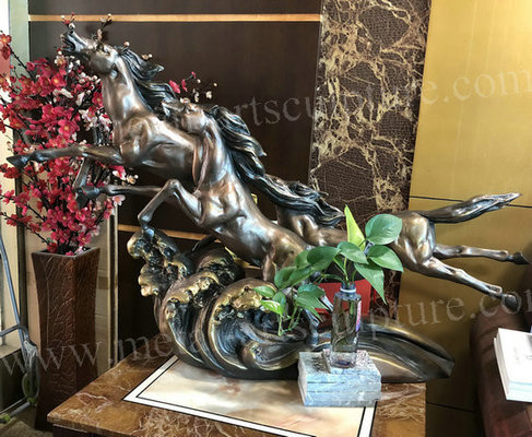 1mの長さは画廊のためのブロンズ彫刻/有名な青銅色の馬の彫刻を投げました