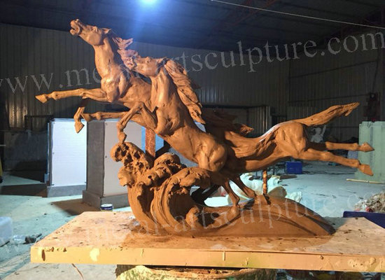 1mの長さは画廊のためのブロンズ彫刻/有名な青銅色の馬の彫刻を投げました