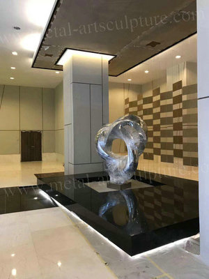 ミラーのマレーシアの内側のホテルの装飾のための表面の円の形の大きい屋外の彫刻