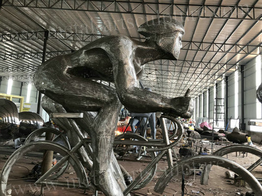 カスタマイズされた現代自転車の芸術の彫刻は、屋外の庭の彫刻ODM受け入れます