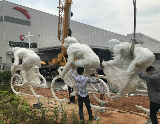 カスタマイズされた現代自転車の芸術の彫刻は、屋外の庭の彫刻ODM受け入れます