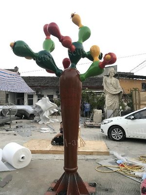 多彩な塗られた仕上げを用いるサボテンの彫刻のヤードの装飾の大きい屋外の彫像