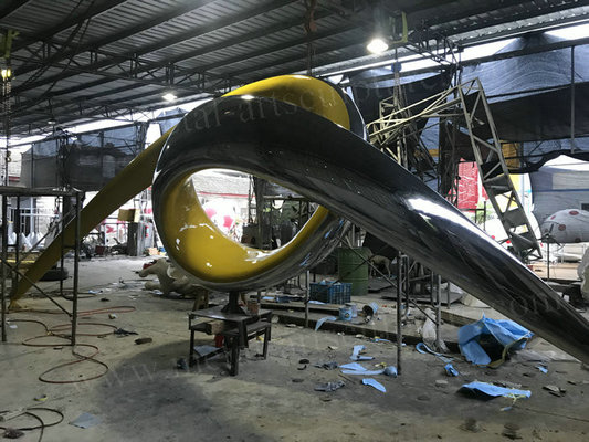 磨かれた、塗られた外的な装飾の溶接金属の大きい屋外の彫像