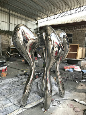 磨かれたステンレス鋼の屋外の彫刻の金属の抽象彫刻の歯の形