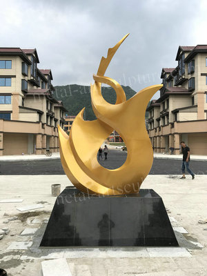 金抽象的な金属の庭の彫刻はカスタマイズされたサイズと塗られて手作りします