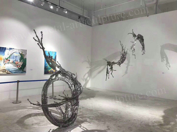 同世代の人の有名な抽象彫刻の屋外の大きい金属の庭の装飾、近代美術